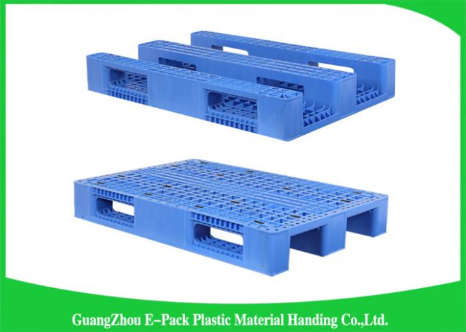 Double Sides 4 - Way Stackable Plastic Pallets , Plastic Skids Pallets ...
