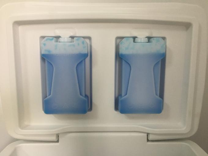 28 Liter Insulated Cool Box / Plastic Cold Storage Box For Household